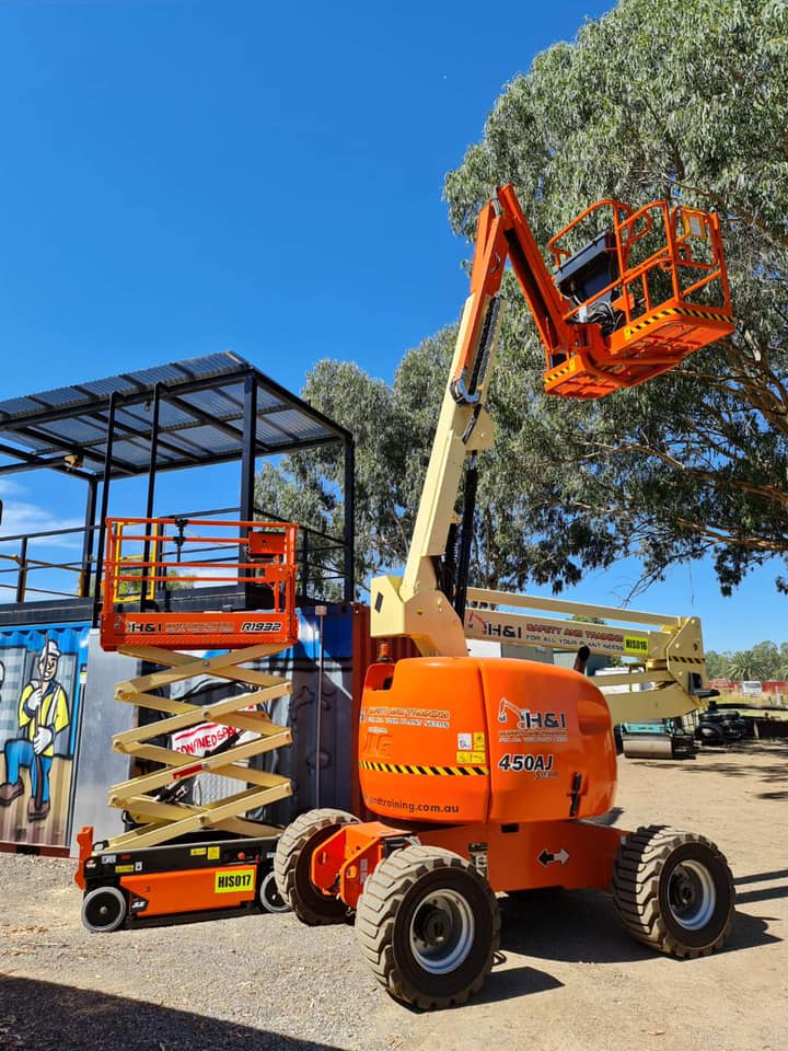 Licence to Operate a Boom Lift (11m+) Training Course Civil Trained